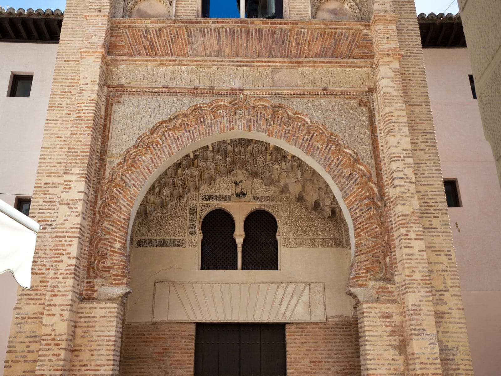 Cosa Vedere a Granada in 2 Giorni: Itinerario + Mappa